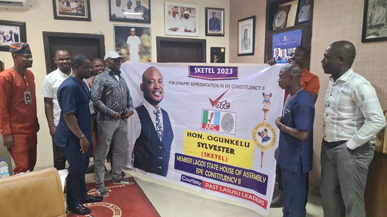 PAST LASUSU LEADERS VISIT TWO OF THEIR COMRADES AT THE LAGOS STATE ...