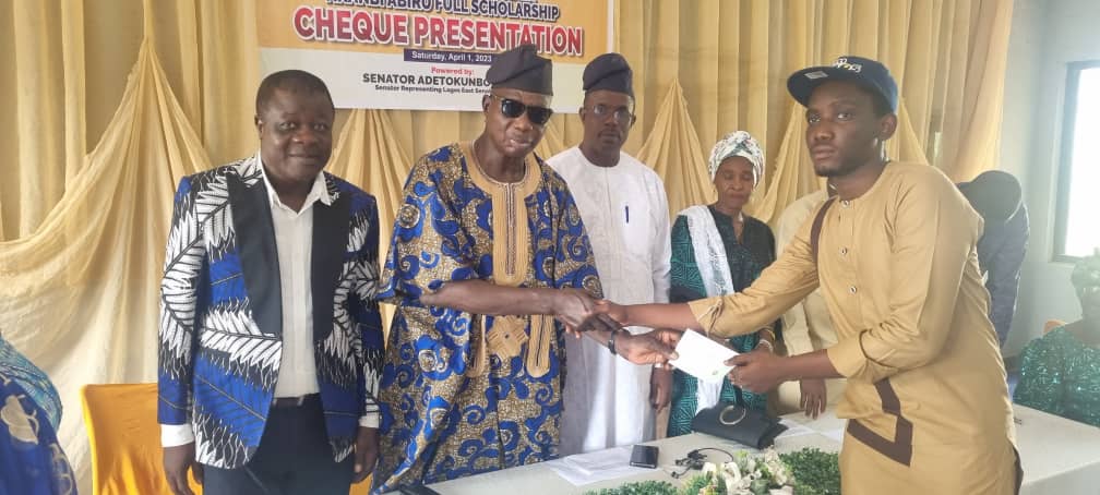 Over 100 Teachers In Lagos East Graduate From Senator Abiru Innovation ...